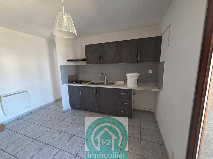 Aléria - Appartement 4 pièces à louer