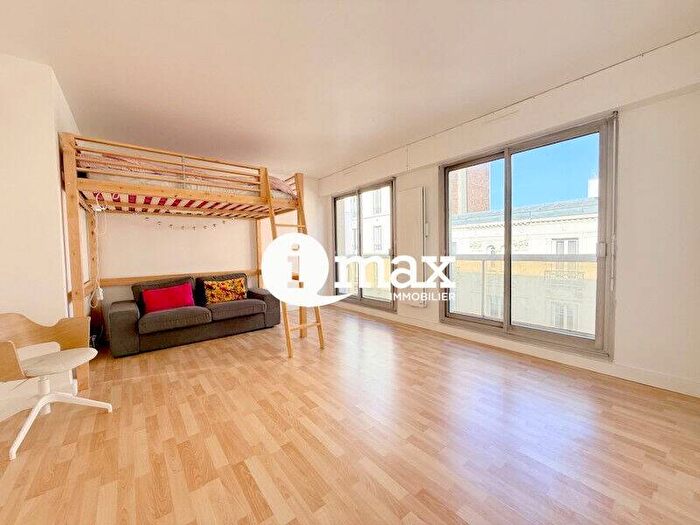 Appartement à louer - Villiers-Danton, Levallois-Perret - 1 pièce