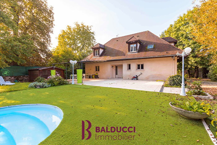 Maison à vendre - Fontaine-lès-Dijon - 9 pièces - 7 chambres