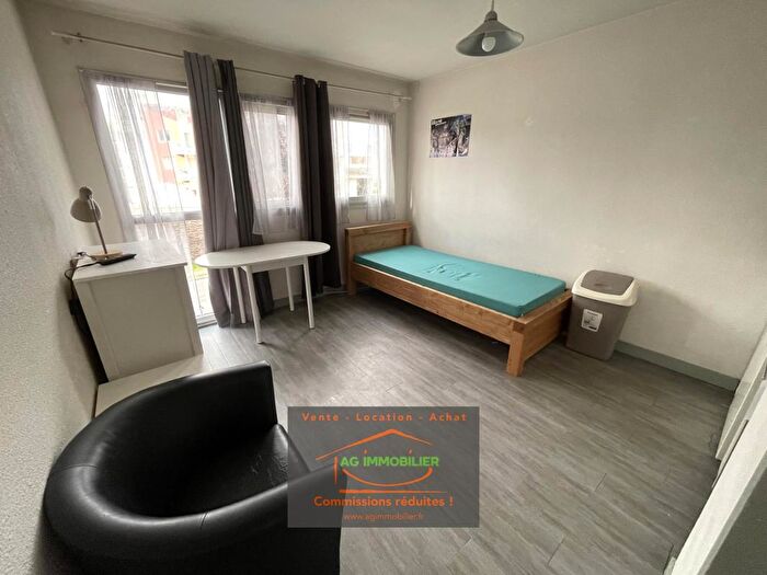 Quartiers Ouest, Arsenal, Redon : Appartement 1 pièce à vendre
