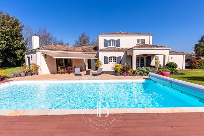 Maison à vendre - Vertou, Les Coteaux de Sèvre, Le Chêne, Portillon, La Forêt - 8 pièces - 6 chambres