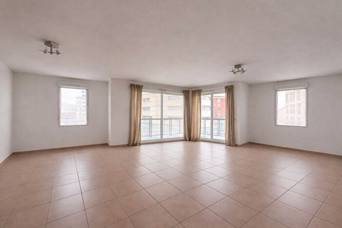 Appartement à louer - Centre Ville, Aix-en-Provence - 5 pièces - 4 chambres