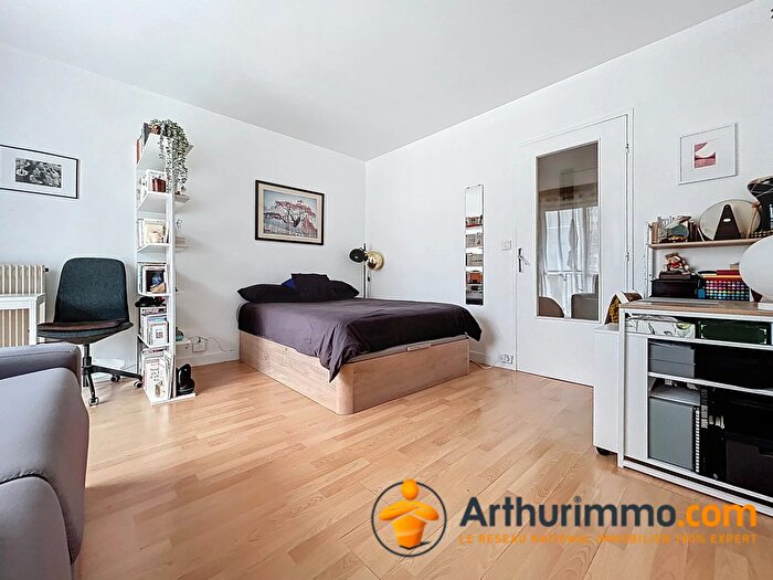 Appartement à vendre - Issy-les-Moulineaux, Centre-ville, Corentin Celton, Les Varennes - 1 pièce