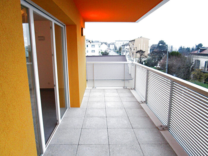 Appartement à vendre - Thonon-les-Bains, Est - 3 pièces - 2 chambres