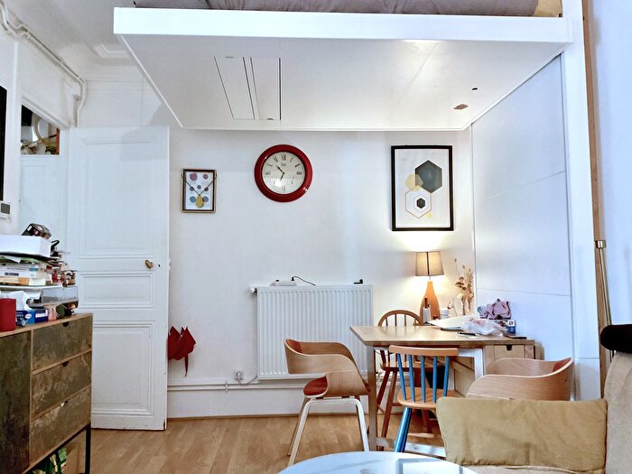 Appartement à vendre - Paris e , Barbès, Château Rouge - 2 pièces - 1 chambre
