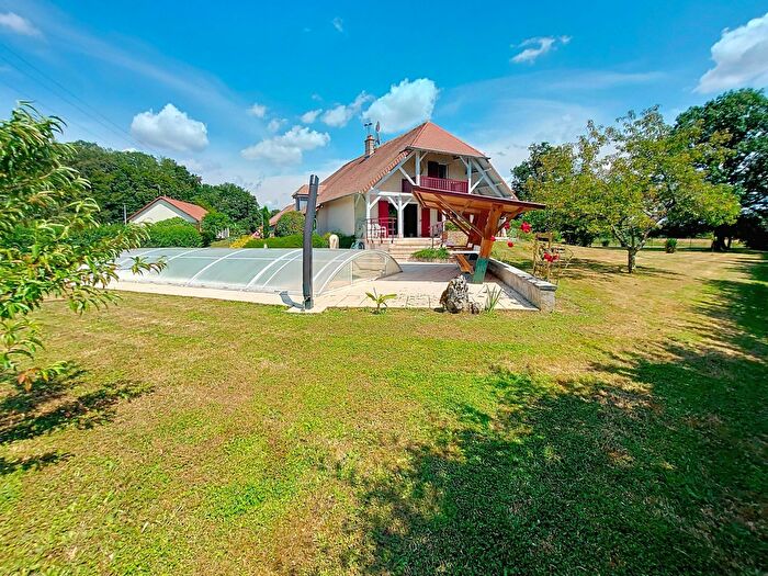 Maison à vendre - Séligney - 7 pièces - 6 chambres