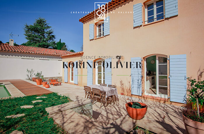 Maison à vendre - Ventabren - 5 pièces - 4 chambres