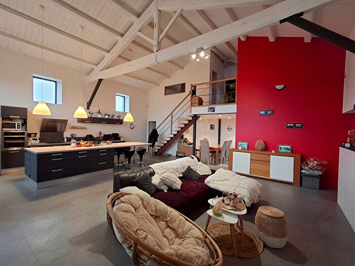 Maison à vendre - Saint-Cyr-du-Doret - 5 pièces - 3 chambres