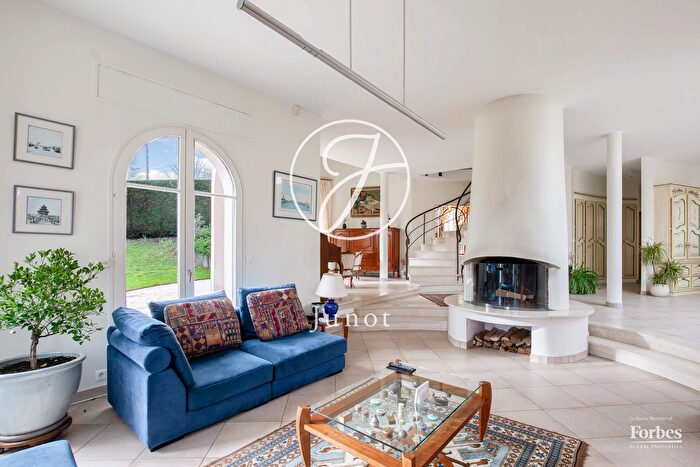 Maison 7 pièces à La Celle-Saint-Cloud, Les Gressets, à vendre