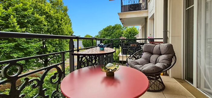 Appartement 3 pièces à vendre à Clamart, Jardin Parisien