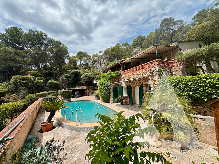 Maison à vendre - Villecroze - 4 pièces - 2 chambres