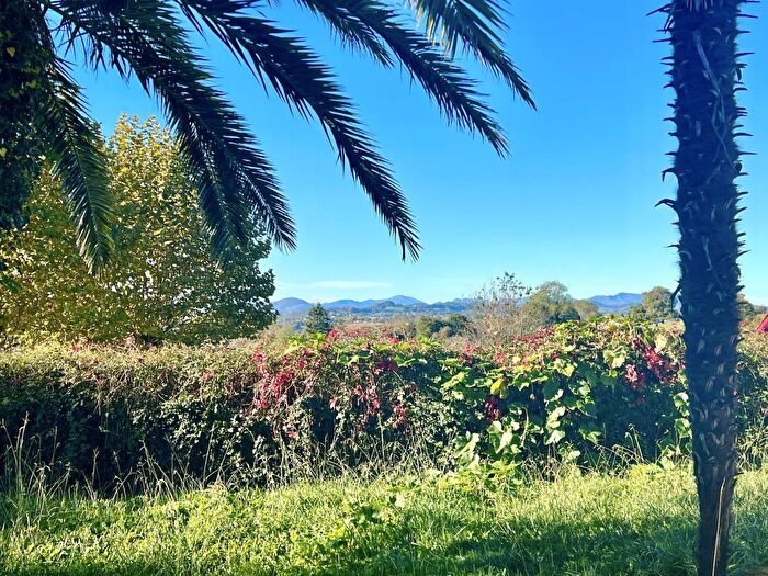 Maison à vendre - Saint-Palais - 9 pièces - 5 chambres