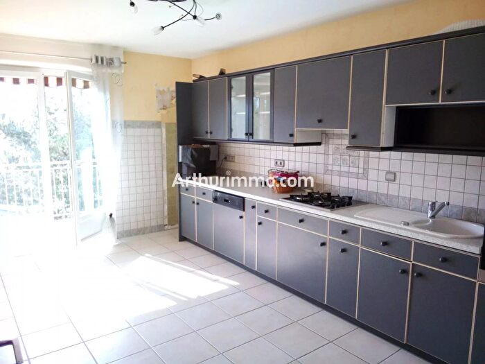 Appartement 4 pièces à Lons-le-Saunier, Le Solvan, à louer