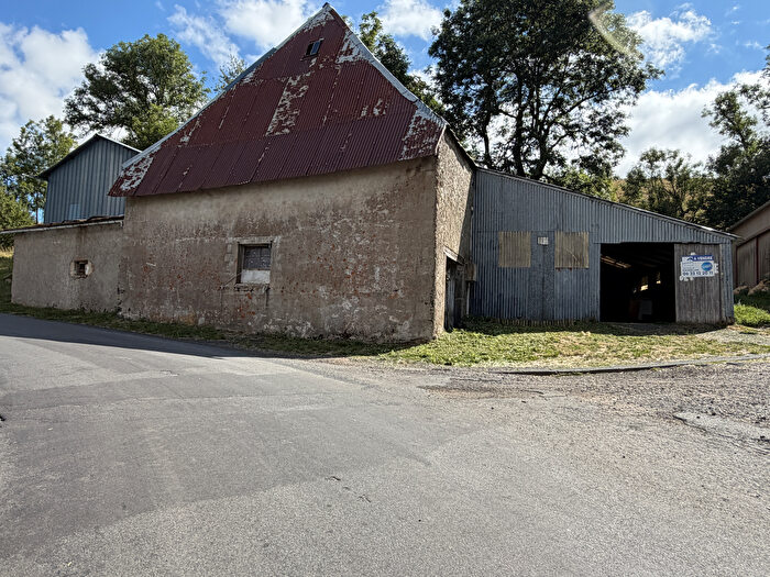 Maison 4 pièces à vendre à Montgreleix