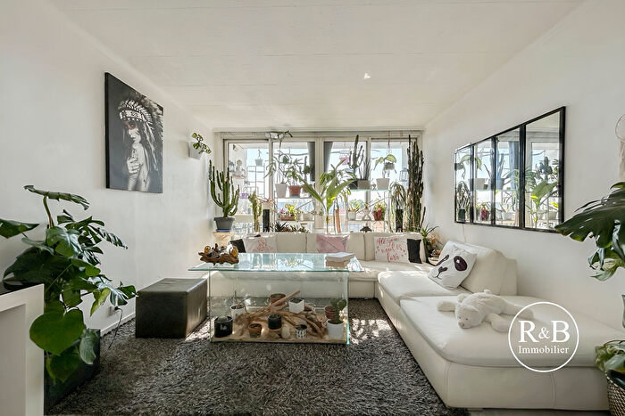 Appartement à vendre - Les Clayes-sous-Bois, Centre-ville - 4 pièces - 3 chambres