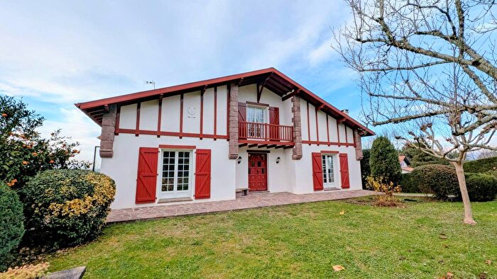 Maison à louer - Saint-Pierre-dIrube - 5 pièces - 4 chambres