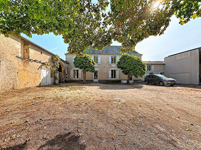 Saint-Macaire-du-Bois - Maison 6 pièces à louer