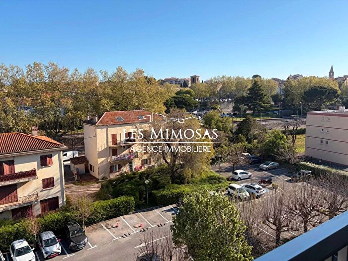 Fréjus, Villeneuve : Appartement 2 pièces à vendre