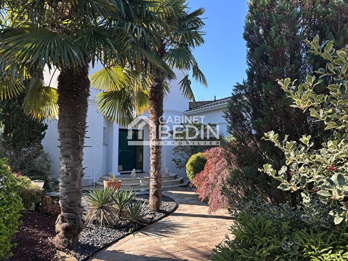 Maison à vendre - Saint-Aubin-de-Médoc - 6 pièces - 4 chambres