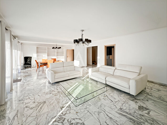 Appartement à vendre - Cannes, Petit Juas - 5 pièces - 3 chambres