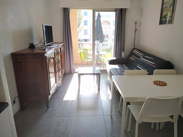 Appartement à louer - Exterieurs, Fréjus - 2 pièces - 1 chambre