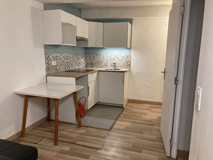 Appartement à louer - La Garde-Freinet - 2 pièces - 1 chambre