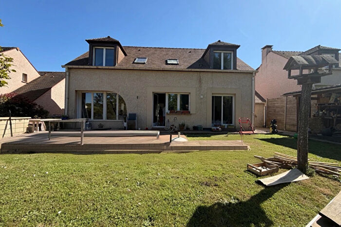 Maison 6 pièces à Chevreuse, à vendre