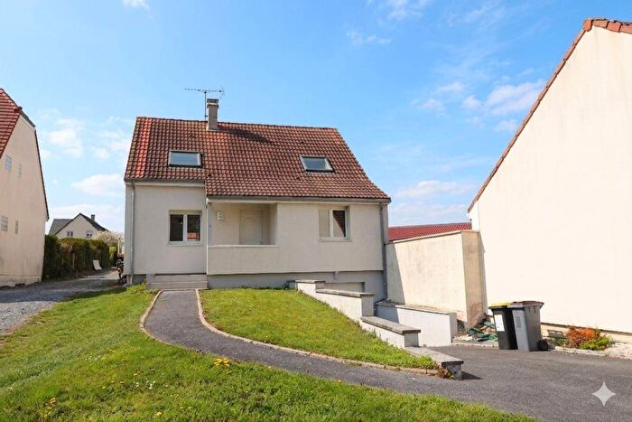 Maison à louer - Beine-Nauroy - 5 pièces - 3 chambres