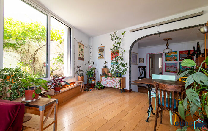 Saint-Denis, Centre-ville, Basilique : Appartement 3 pièces à vendre