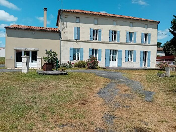 Maison à vendre - Montguyon - 6 pièces - 5 chambres