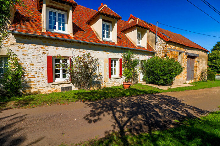Maison à vendre - Saint-Benin-des-Bois - 5 pièces - 4 chambres