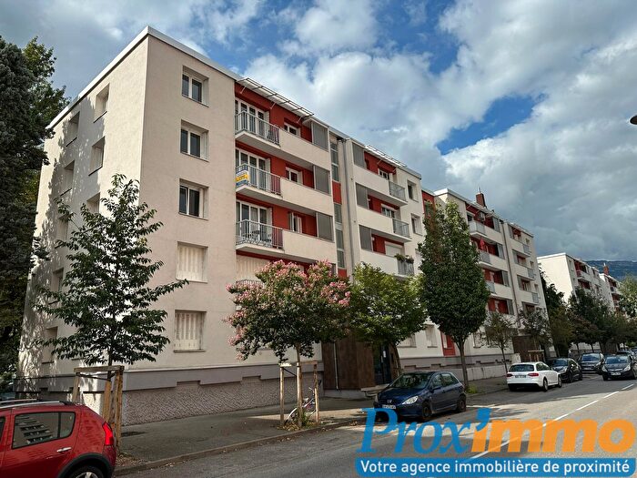 Appartement à vendre - Saint-Martin-dHères, Centre-ville - 3 pièces - 2 chambres