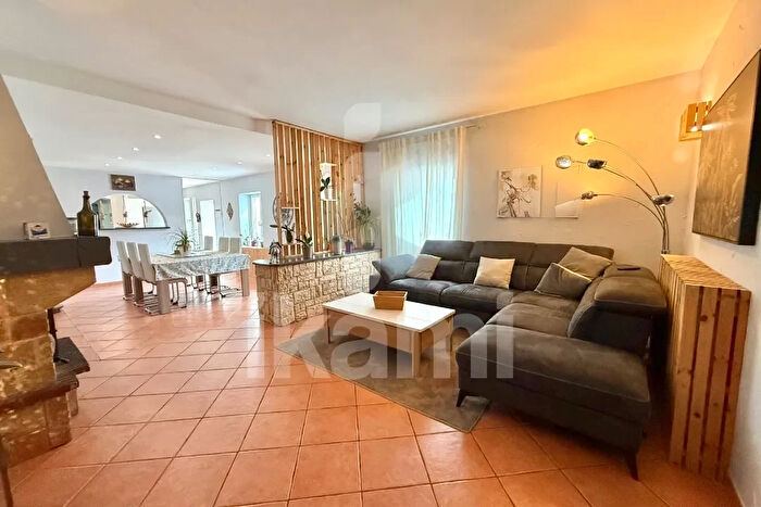 Maison à vendre - Beaufort - 8 pièces - 4 chambres