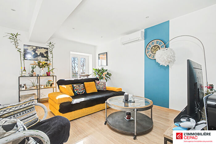 Appartement à vendre - Pertuis, Centre-ville, Fours à Chaux, Claret - 3 pièces - 2 chambres