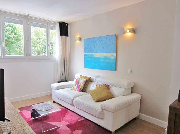 Appartement à louer - Paris ème arrondissement - 3 pièces - 2 chambres