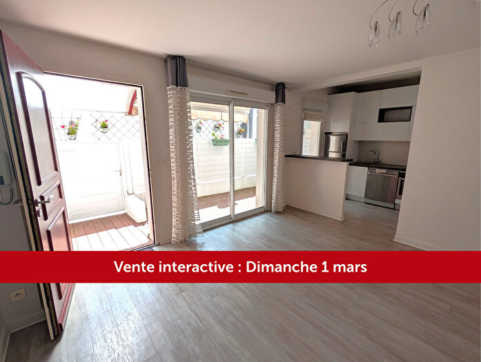 Appartement à vendre - Saint-Jean-de-Luz, Centre-ville - 3 pièces - 2 chambres