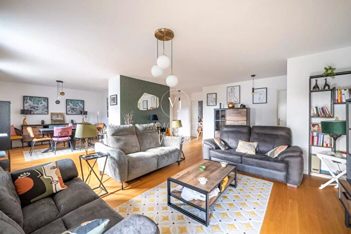 Appartement à vendre - Verneuil-sur-Seine, Centre-ville, Gare - 5 pièces - 3 chambres