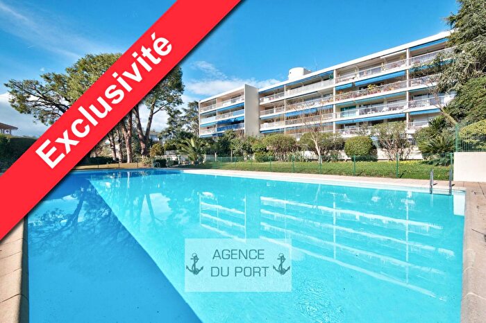 Appartement à vendre - Nice, Corniche Fleurie - 4 pièces - 3 chambres