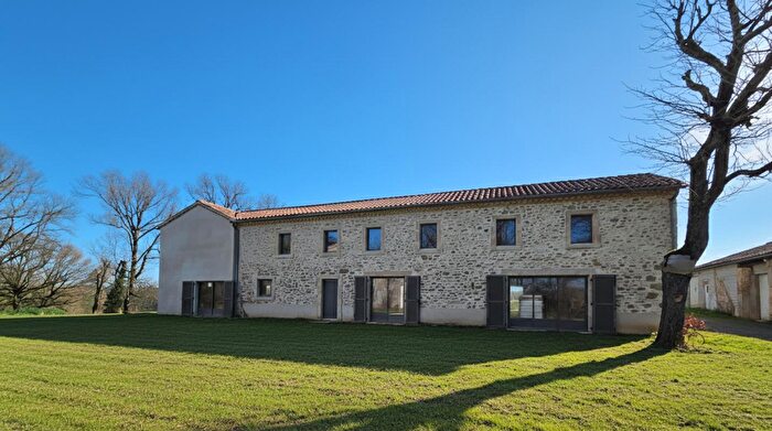 Maison à vendre - Vielmur-sur-Agout - 10 pièces - 6 chambres