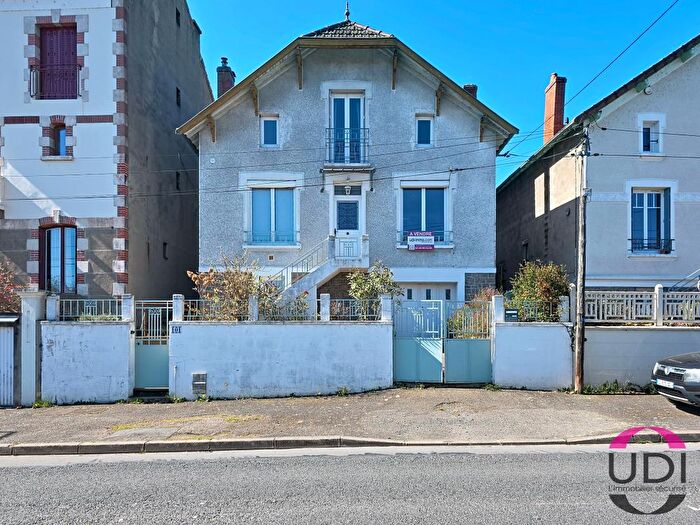 Maison à vendre - Montluçon, Buffon, Les Isles, Guineberts - 6 pièces - 4 chambres