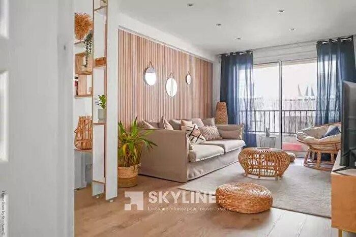 Appartement à louer - Castellane, Marseille ème arrondissement - 3 pièces - 2 chambres