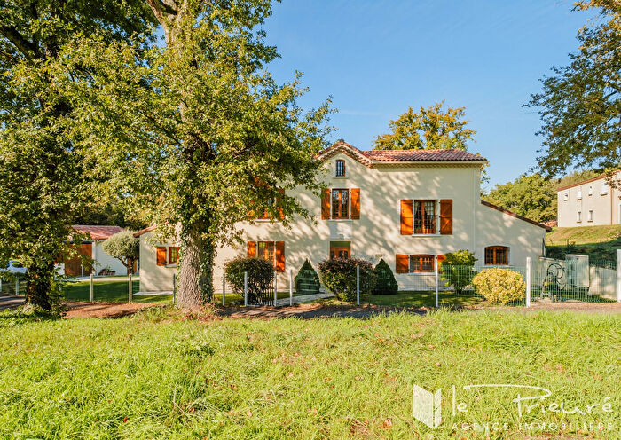 Maison à vendre - Saint-Benoît-de-Carmaux - 6 pièces - 4 chambres