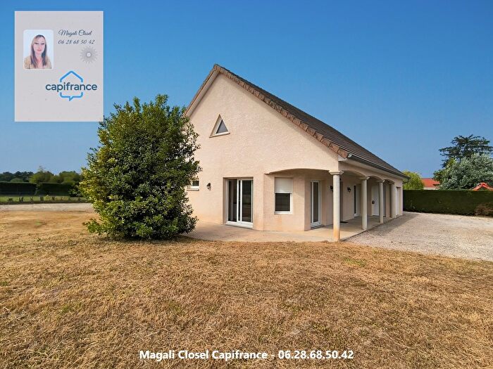 Maison à vendre - Pierre-de-Bresse - 5 pièces - 3 chambres