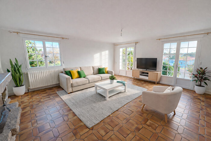 Maison à vendre - Saint-André-de-la-Marche - 6 pièces - 4 chambres