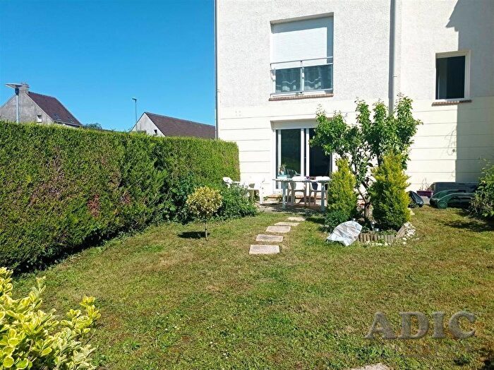 Appartement à louer - Centre Sud Est, Othis - 2 pièces - 1 chambre