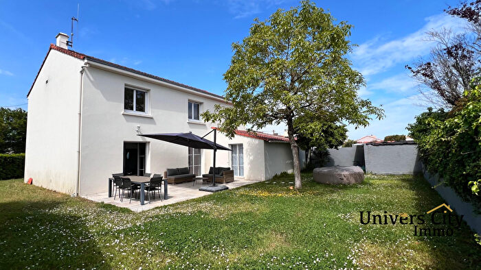 Maison à vendre - Les Sorinières - 7 pièces - 4 chambres