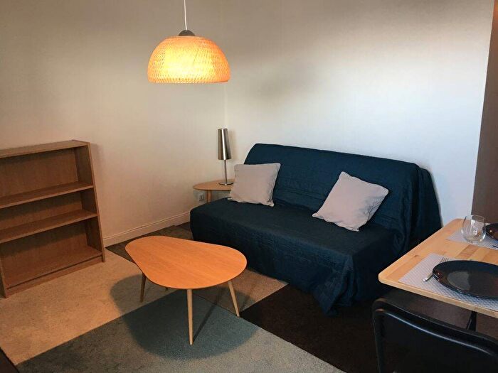 Appartement à louer - Clairmarais-Charles Arnould, Reims - 1 pièce