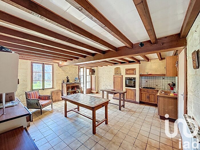 Maison à vendre - Saint-Médard-de-Guizières - 5 pièces - 4 chambres