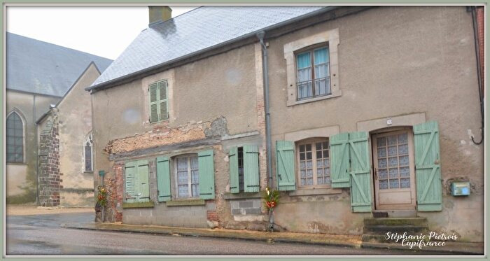 Maison à vendre - Ivoy-le-Pré - 5 pièces - 3 chambres