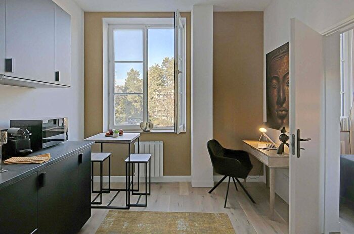 Centre, Écully : Appartement 1 pièce à louer